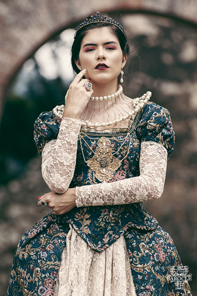 Miss Universe Costa Rica - María Fernanda Rodríguez - Edwardian Dress ...